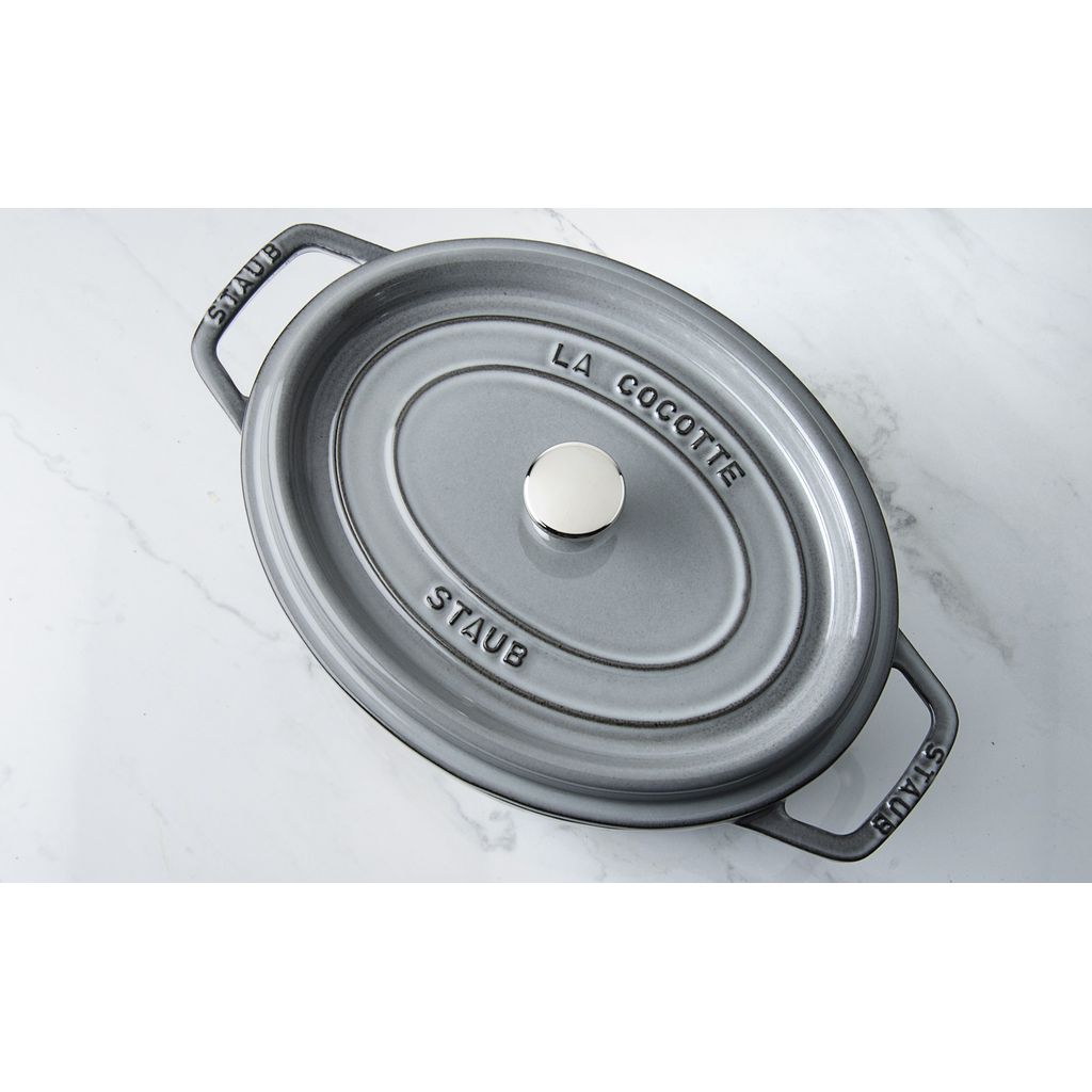 Cocotte en fonte ovale gris graphite 31cm Staub - Ambiance & Styles